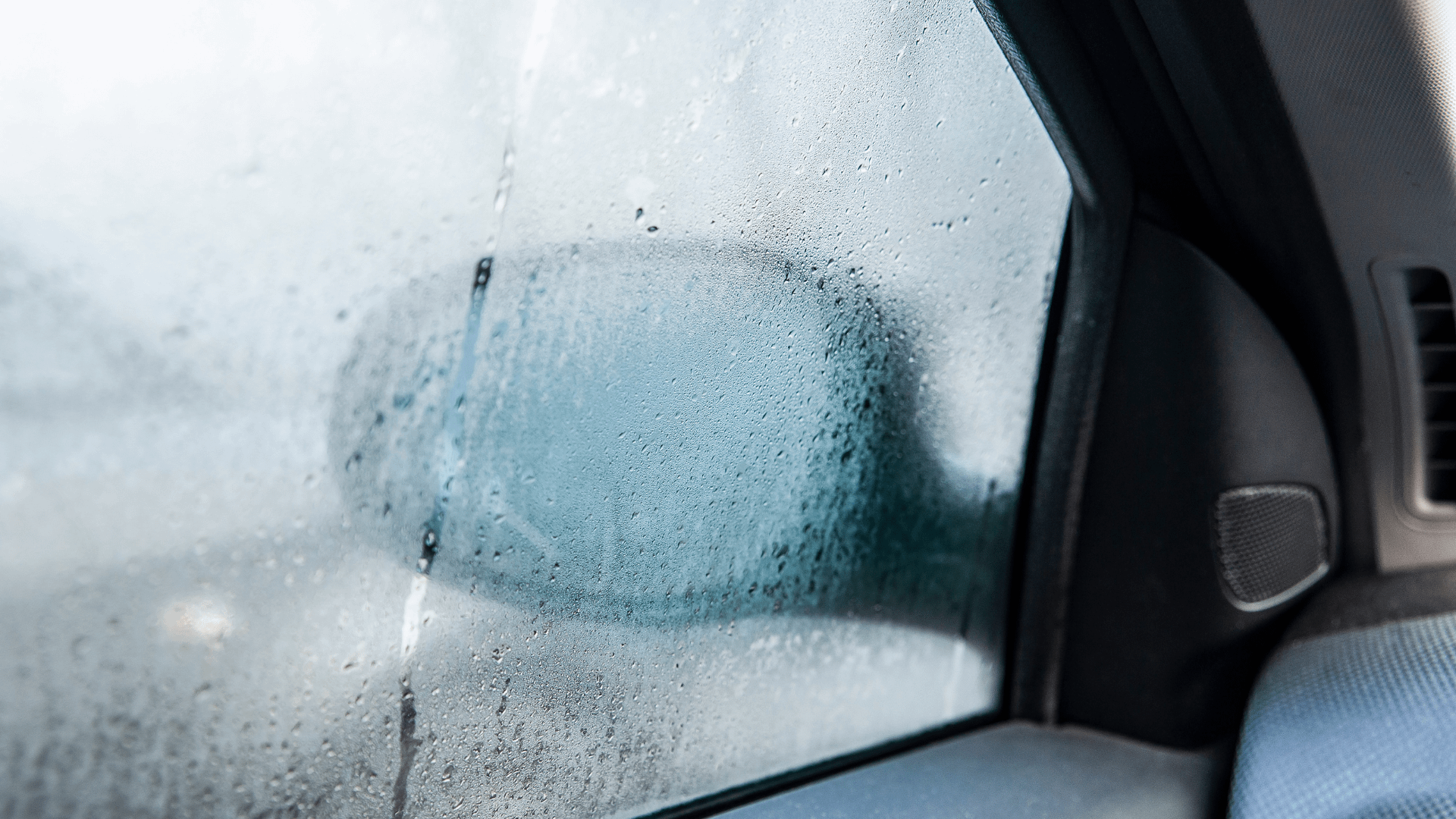 How To Demist A Car | Windscreen Demisting | JCT600