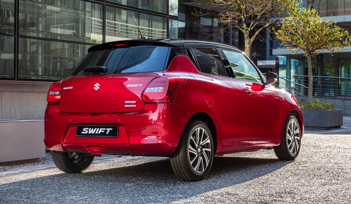 Suzuki Swift Hybrid Wins Best Small Car at 2025 UK Car of the Year