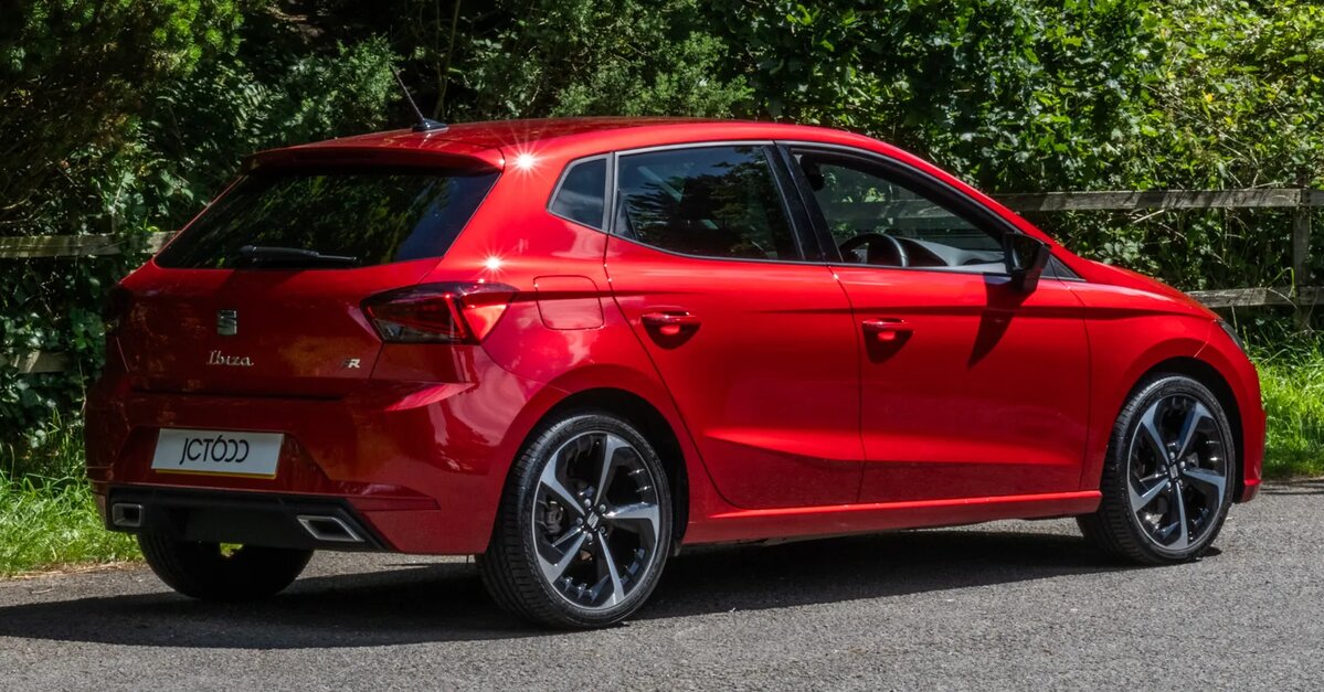 Top 10 Most Comfortable Cars for Everyday Travel | JCT600