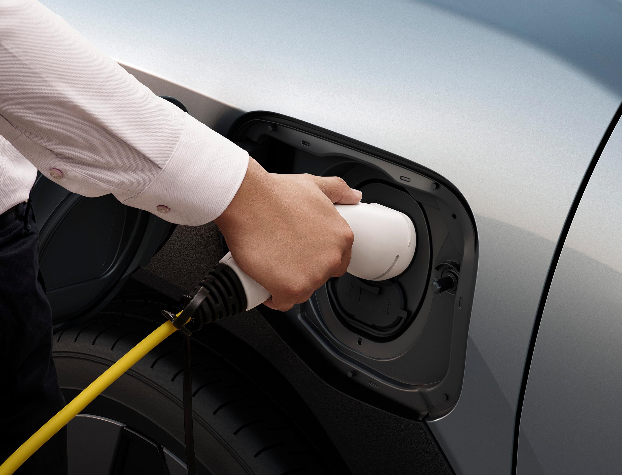 Suzuki e Vitara | D. M. Keith