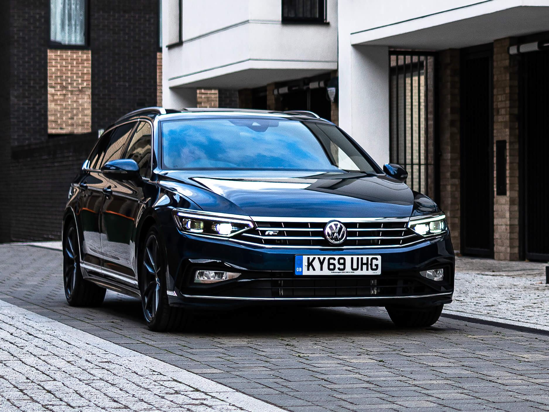 Volkswagen Passat Estate | New VW Passat Estate Deals | JCT600