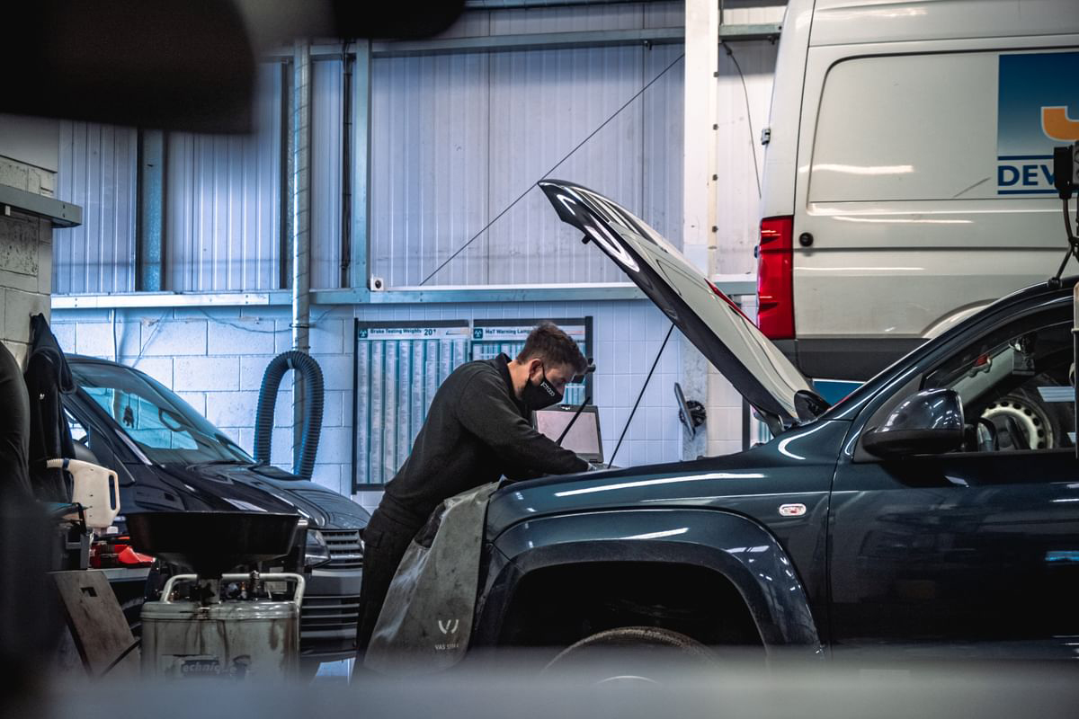 Car Servicing & MOTs | Repairs & Maintenance | JCT600